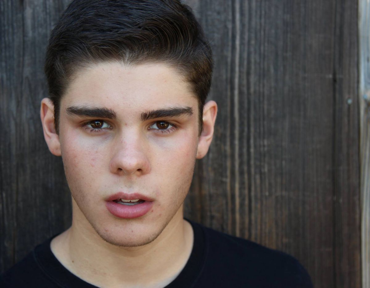Zach Morris pursues modeling career with Stars Agency – Redwood Bark